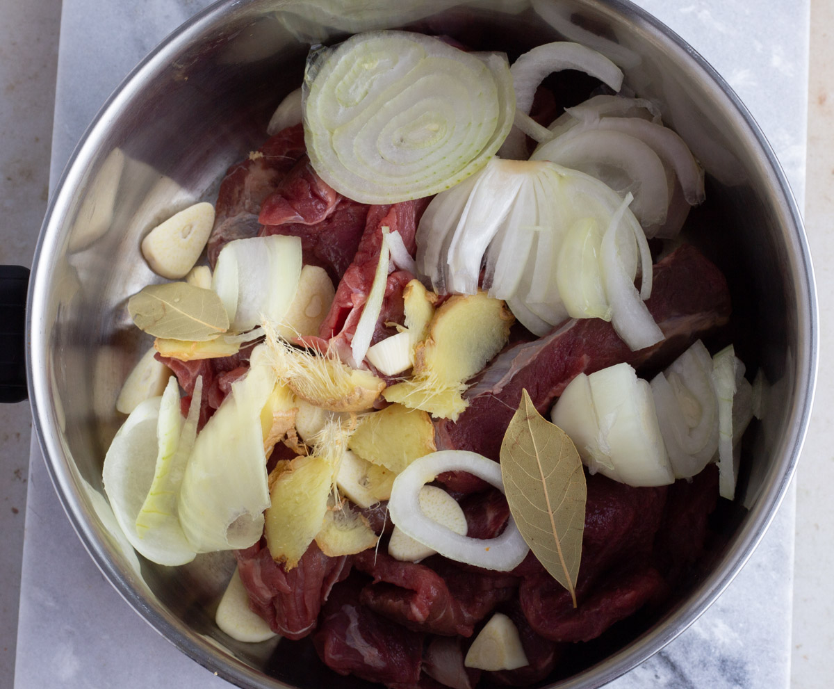 Easy Kenyan Beef Pilau Rice Recipe · eat well abi