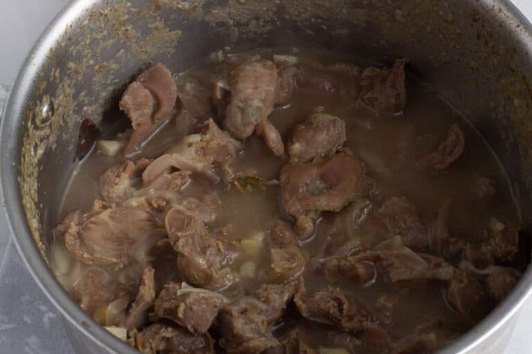 Spicy Stewed Gizzard - Nigerian Style · eat well abi