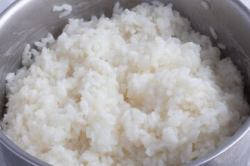 How To Make Tuwo Shinkafa (Hausa Rice Balls) · eat well abi